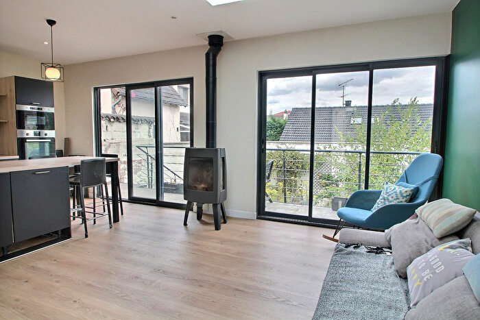 Maison 4 pièces à Nanterre, Plateau, à vendre