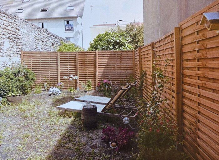 Appartement à louer - Gare, Mantes-la-Jolie - 2 pièces - 1 chambre