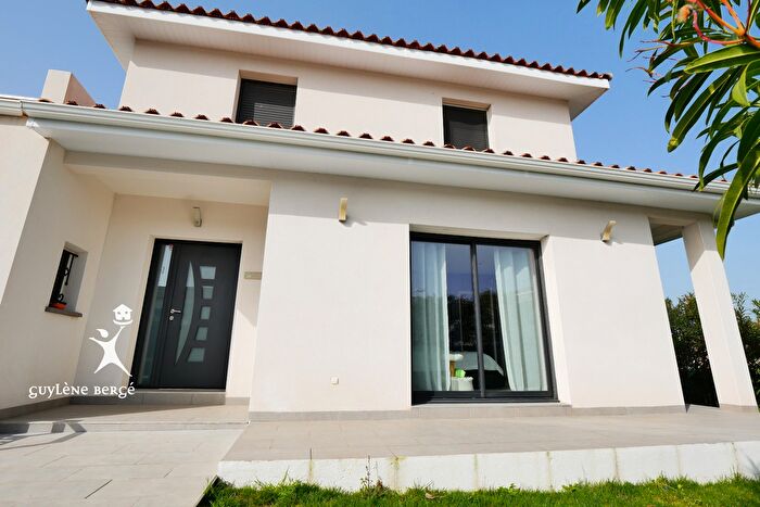 Maison à vendre - Vauvert - 6 pièces - 5 chambres