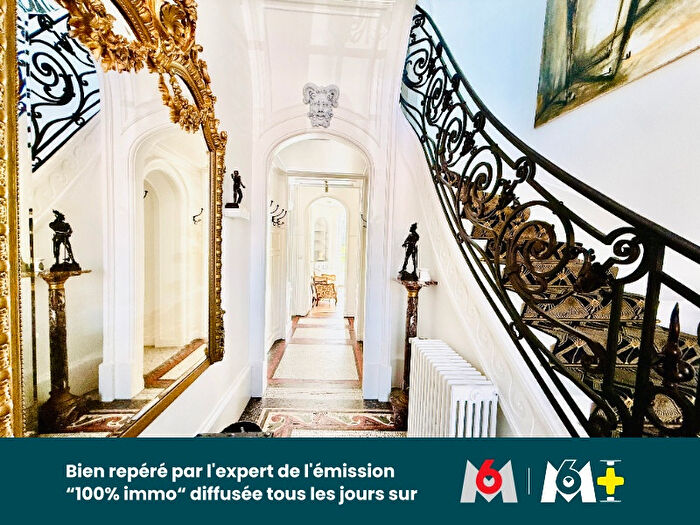 Maison à vendre - Bressuire, Centre-ville - 9 pièces - 4 chambres