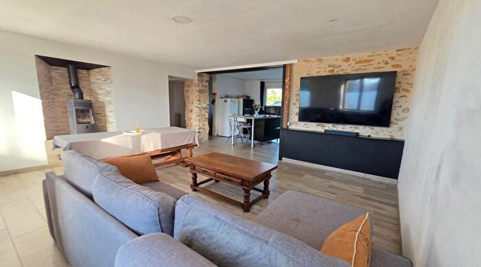 Maison à vendre - Baugé - 5 pièces - 4 chambres