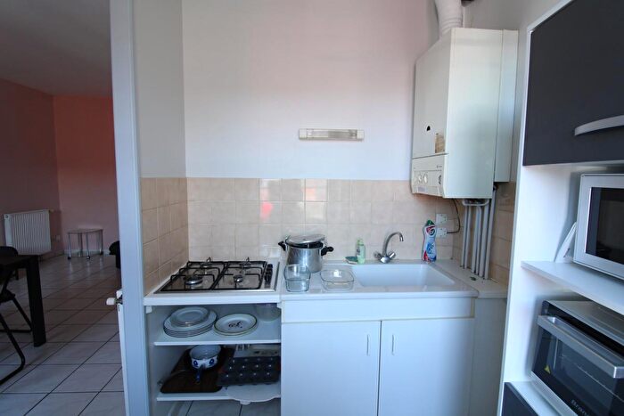 Appartement à louer - Le Puy-en-Velay, Le Val Vert - 1 pièce