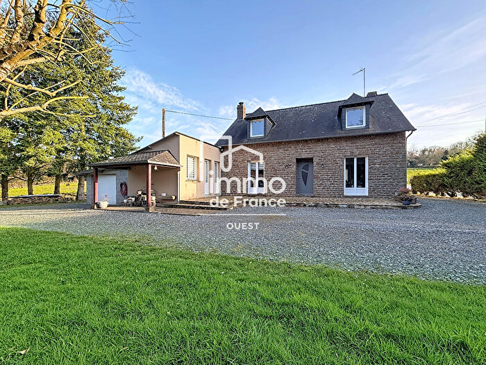 Maison à vendre - Saint-Georges-Buttavent - 5 pièces - 4 chambres