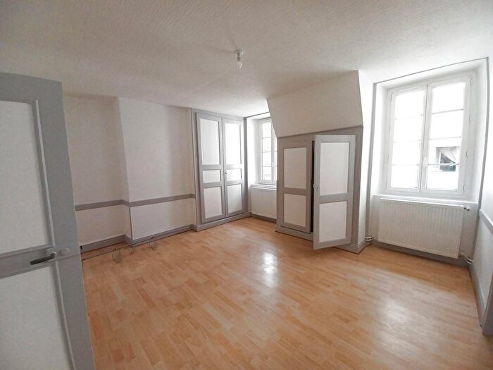 Aurillac : Appartement 4 pièces à louer