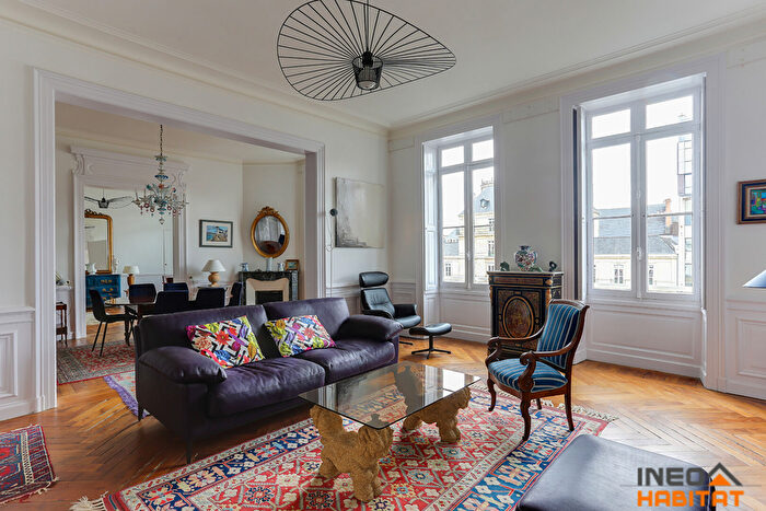 Appartement à vendre - Quartiers Centre, Centre-ville - 7 pièces - 4 chambres