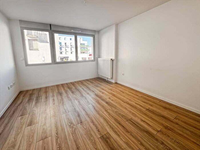 Appartement à louer - Clairmarais-Charles Arnould, Reims - 1 pièce