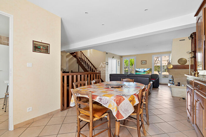 Maison à vendre - Fourqueux - 8 pièces - 5 chambres