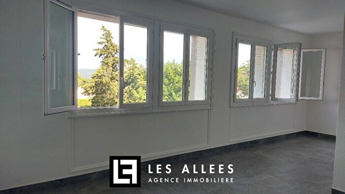 Appartement à louer - Montélimar - 4 pièces - 2 chambres