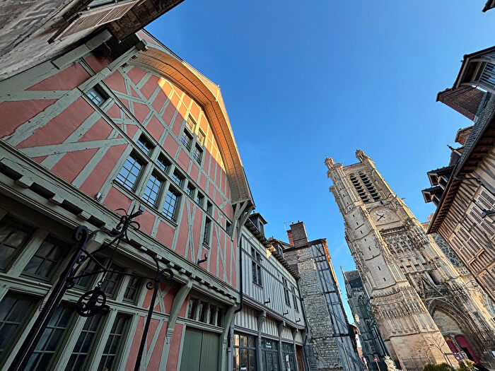 Appartement 2 pièces à Troyes, Cathédrale, à vendre