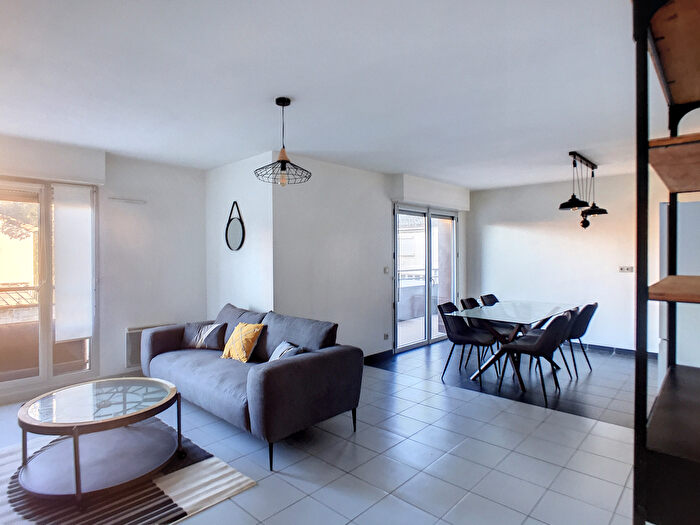 Appartement à louer - Avignon, Préfecture - 3 pièces - 2 chambres