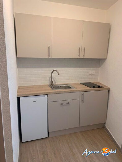 Appartement 1 pièce à Narbonne, Egassieral, à louer