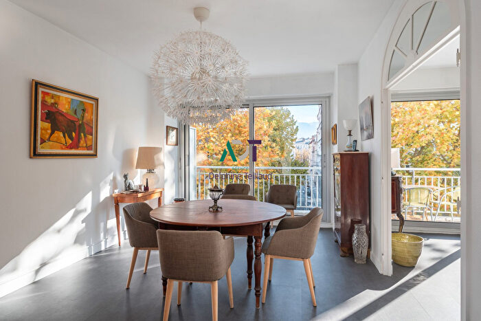 Appartement à vendre - Grenoble, Gare - 4 pièces - 2 chambres