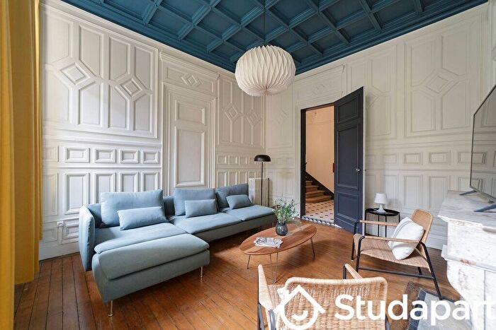 Appartement à louer - La Bastide, Bordeaux - 1 pièce - 1 chambre