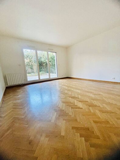 Appartement à louer - Espaces Jeunes, Issy-les-Moulineaux - 4 pièces - 3 chambres