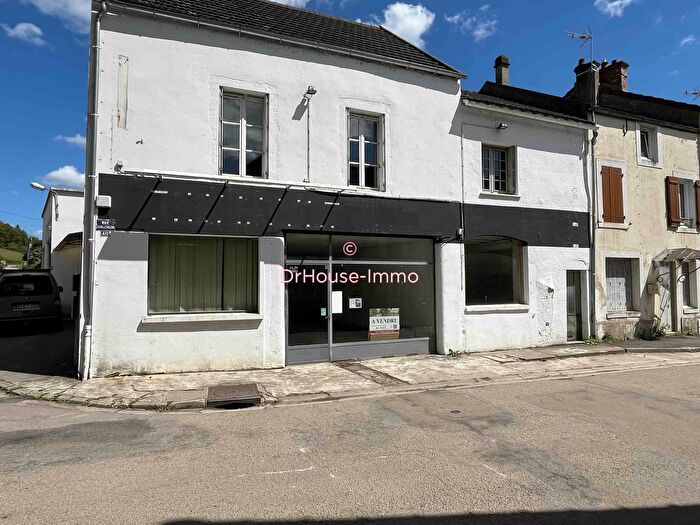 Appartement 10 pièces à L'Isle-sur-Serein, à vendre