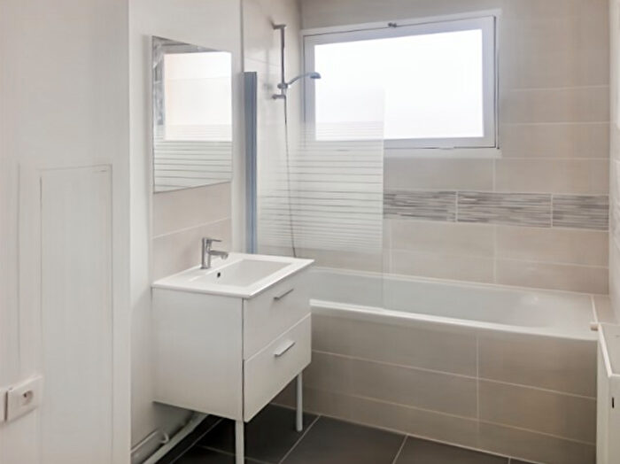 Appartement à louer - Quartiers Nord-Ouest, Villejean - 4 pièces - 3 chambres