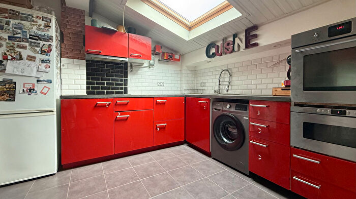 Appartement à vendre - Corbeil-Essonnes, Centre-ville - 3 pièces - 2 chambres