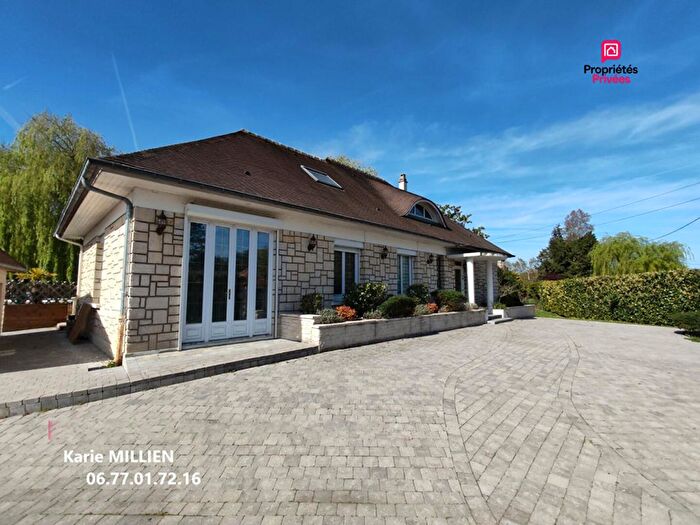 Maison à vendre - Ivry-la-Bataille - 8 pièces - 4 chambres