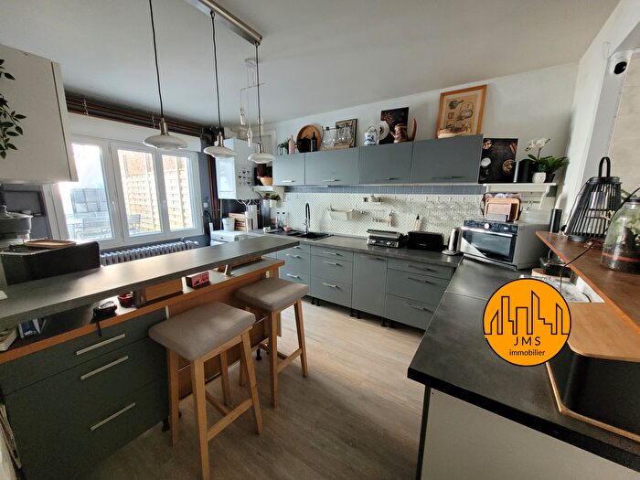 Maison à vendre - Le Montet - 6 pièces - 4 chambres