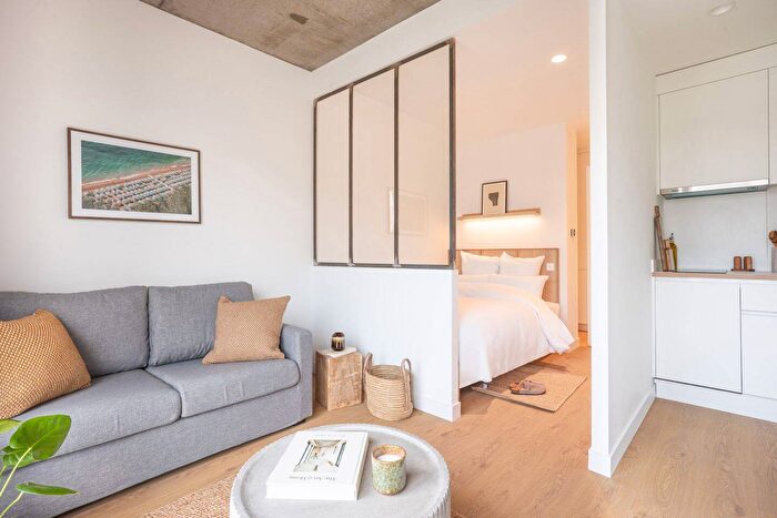 Appartement à louer - Grand Parc, Bordeaux - 1 pièce