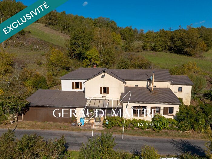 Maison à vendre - Broquiès - 7 pièces - 5 chambres