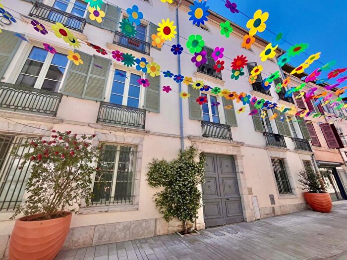 Appartement à louer - Dax, Centre-ville, Saint-Vincent - 2 pièces - 1 chambre