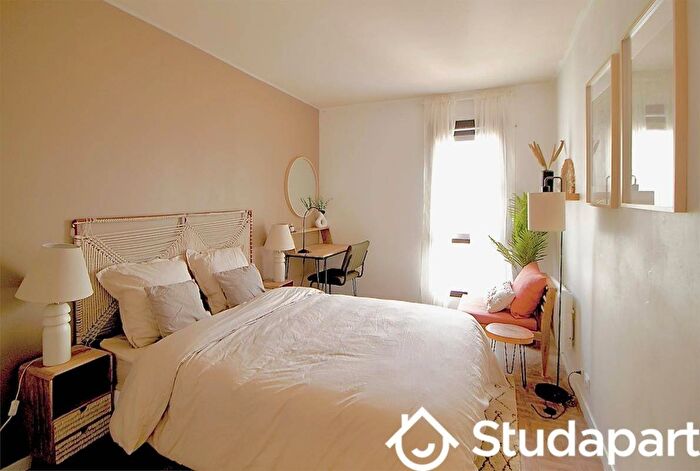 Pressensé-Rives de Seine, Puteaux - Appartement 1 pièce à louer