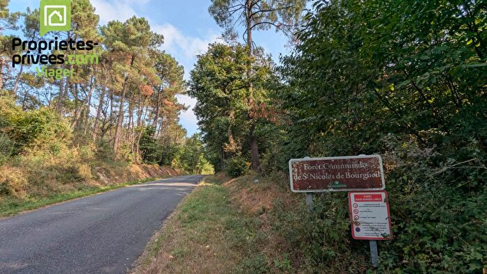 Maison à vendre - Saint-Nicolas-de-Bourgueil - 4 pièces - 2 chambres