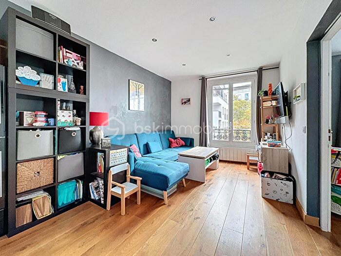 Appartement à vendre - Rueil-Malmaison, Plaine Gare - 3 pièces - 2 chambres