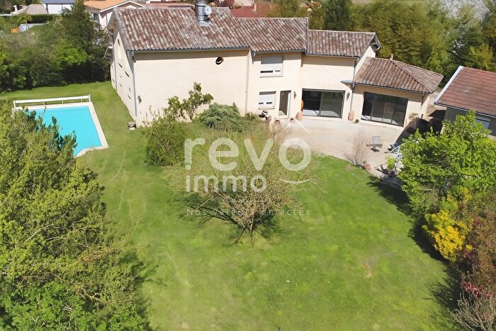 Maison à vendre - Mionnay - 8 pièces - 5 chambres