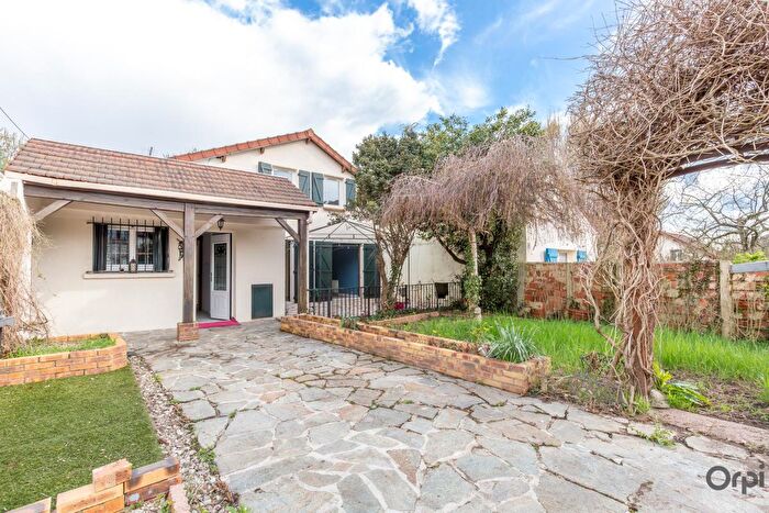 Maison à vendre - Champigny-sur-Marne, Quatre Cités, Simonettes - 5 pièces - 4 chambres