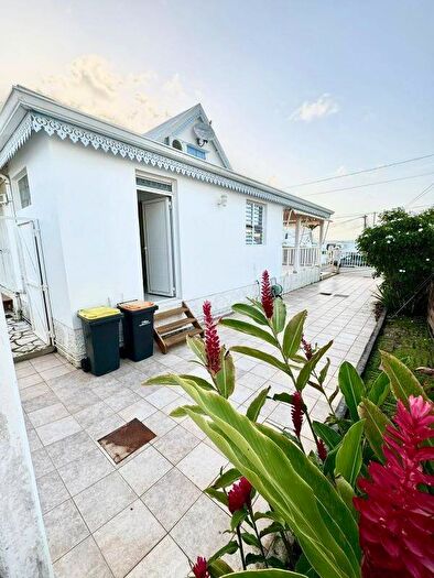 Maison à louer - Baie-Mahault - 3 pièces - 2 chambres