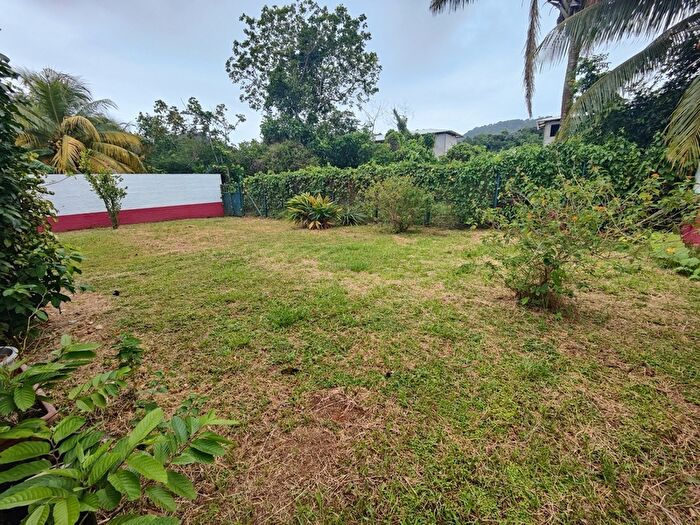 Maison à vendre - Remire-Montjoly - 8 pièces - 5 chambres