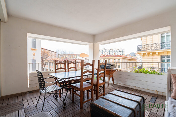 Appartement à vendre - Marseille e , Grands Carmes - 3 pièces - 2 chambres