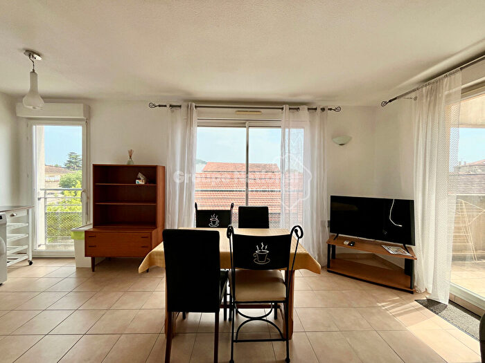 Appartement à vendre - Châteaurenard, Centre-ville - 2 pièces - 1 chambre