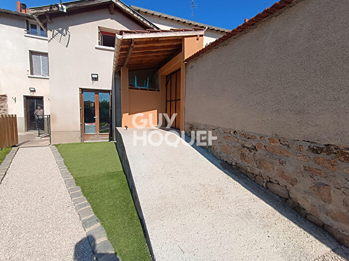Maison 6 pièces à Chambost-Longessaigne, à vendre