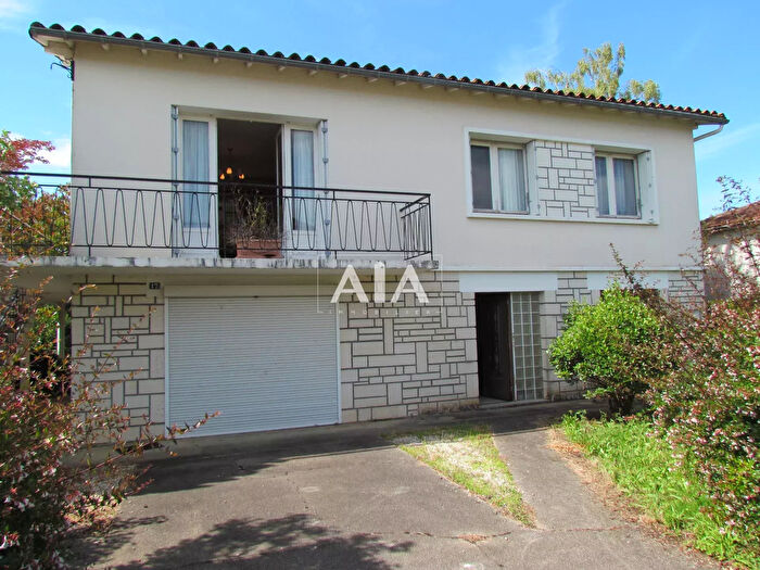 Ruffec - Maison 8 pièces à vendre
