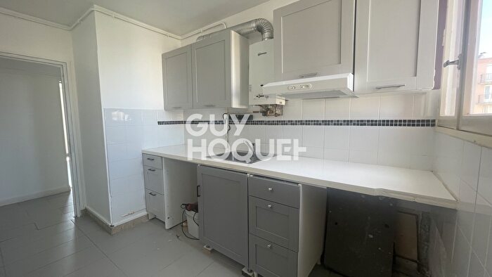 Appartement à louer - Dreux, Sainte-Eve - 4 pièces - 2 chambres