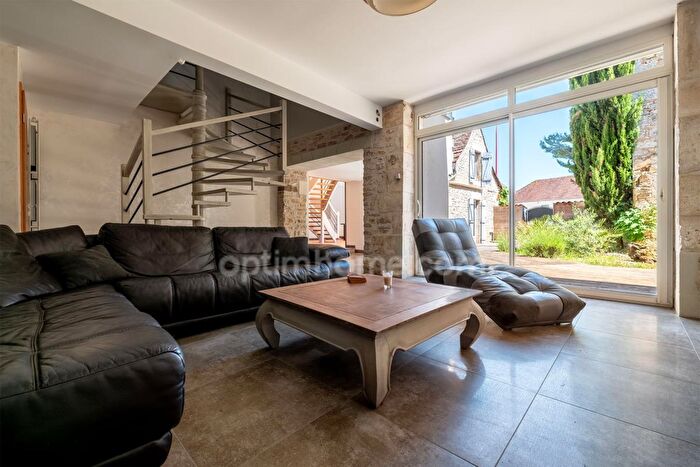 Maison 6 pièces à Mayac, à vendre