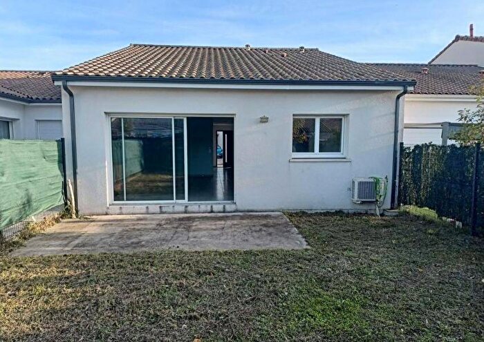 Maison à louer - Saint-André-de-Cubzac - 4 pièces - 3 chambres