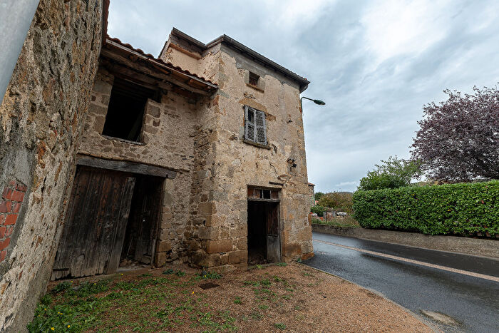 Maison à vendre - Yronde-et-Buron - 2 pièces - 1 chambre