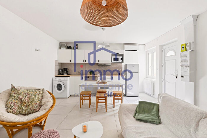 Appartement à vendre - Pierre-Bénite - 2 pièces - 1 chambre