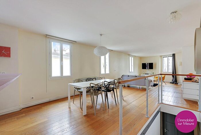 Appartement à vendre - Paris e , Bel-Air, Nord - 5 pièces - 3 chambres
