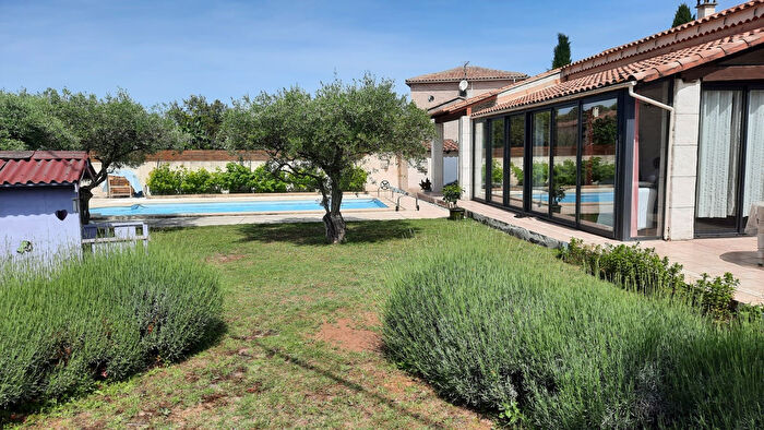 Maisons à vendre et appartements à louer - 1