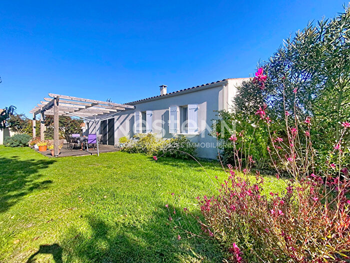 Maison à vendre - Champagné-les-Marais - 5 pièces - 4 chambres