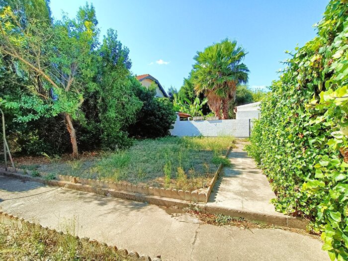 Maison à vendre - Béziers, Champ de Mars - 4 pièces - 3 chambres