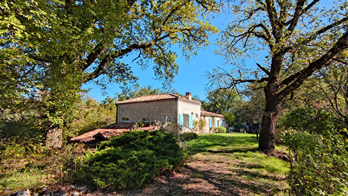 Maison à vendre - Montcuq - 5 pièces - 4 chambres