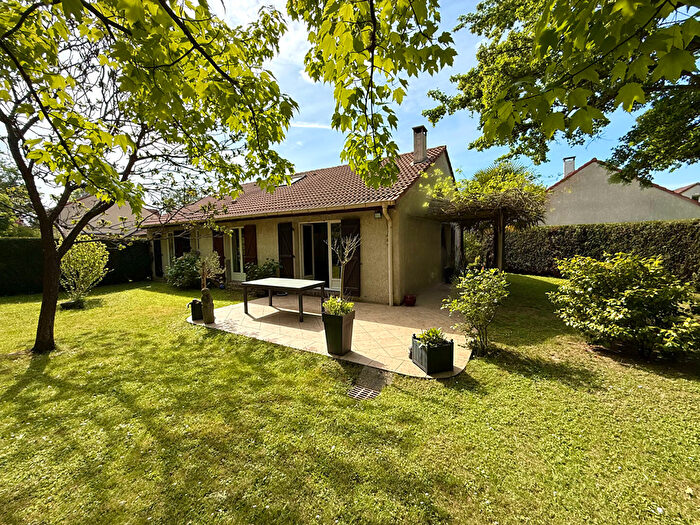 Maison 5 pièces à vendre à Voisins-le-Bretonneux
