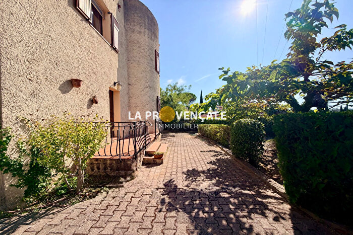 Bouc-Bel-Air, La Salle - Maison 6 pièces à vendre