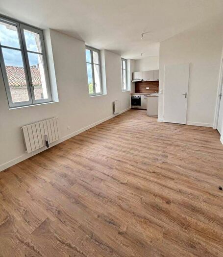Saint Cybard-Houmeau, Angoulême : Appartement 2 pièces à louer